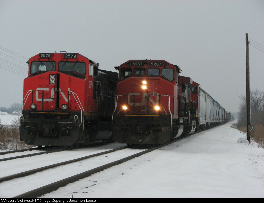CN 5267 passes 2579